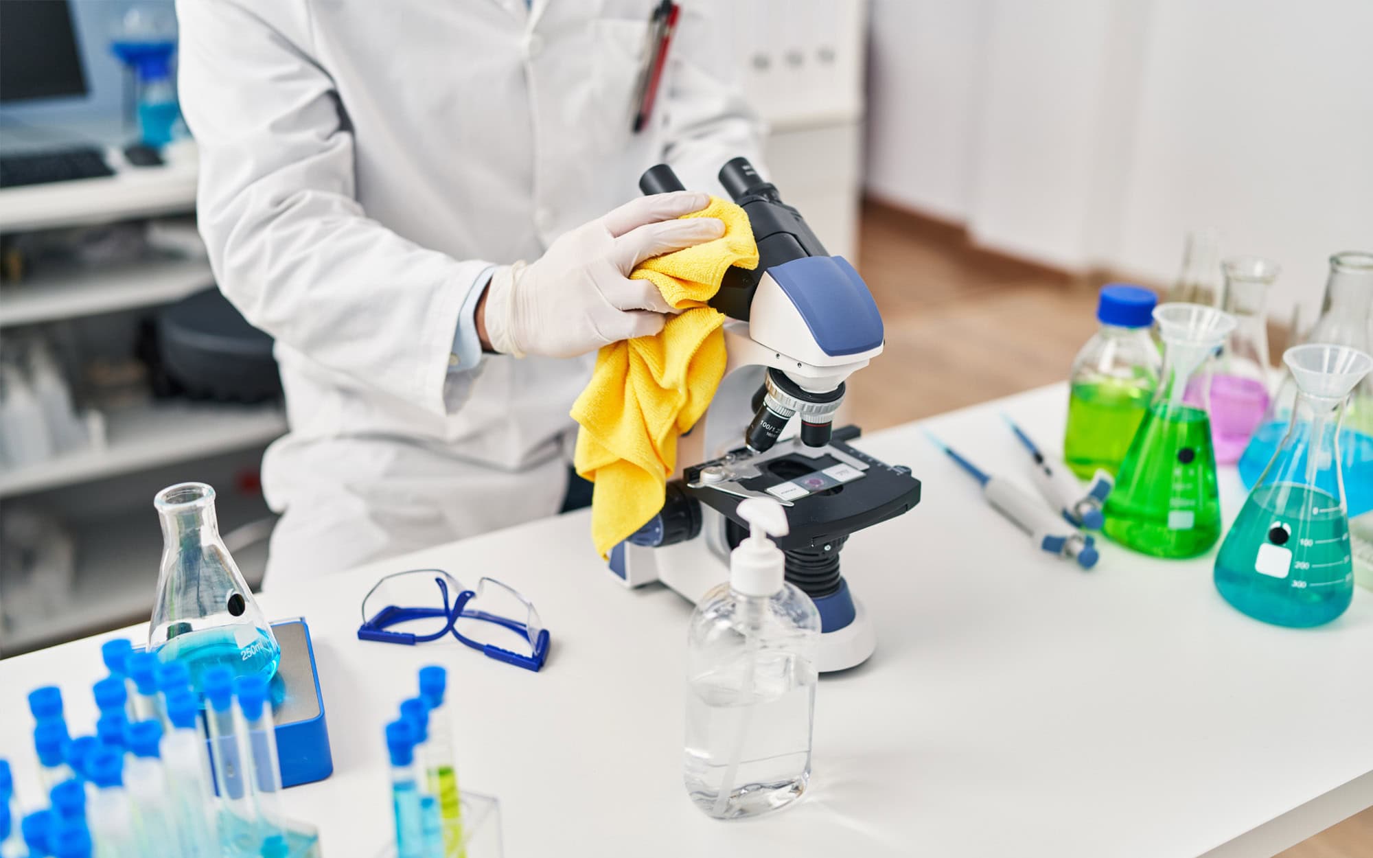 Cleaning to Reduce Downtime in Medical Manufacturing | CCE